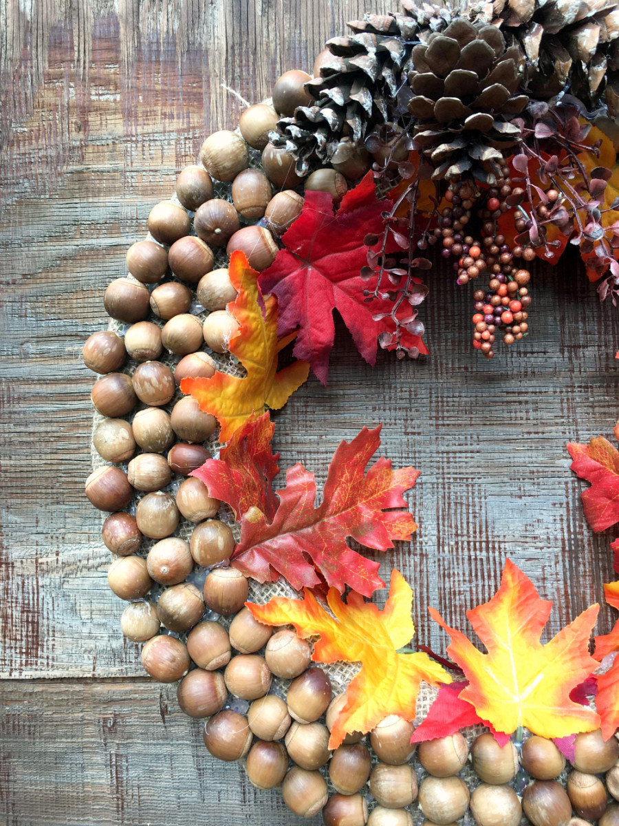 DIY Autumn Acorn Wreath Craft